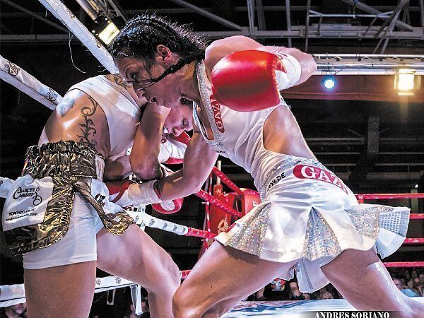 Boxerin Özlem Sahin lernt die Schattenseite des Sports kennen