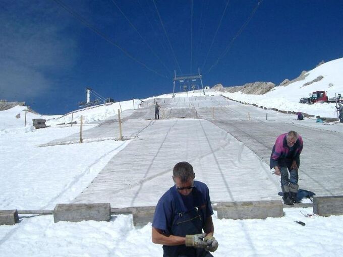 Hitzesommer setzt den Alpengletschern zu