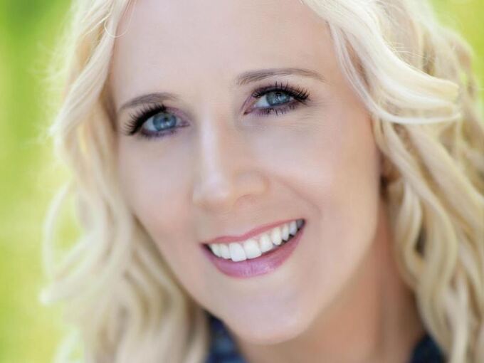 «Singende Bürgermeisterin» steht in Leonberg zur Wahl