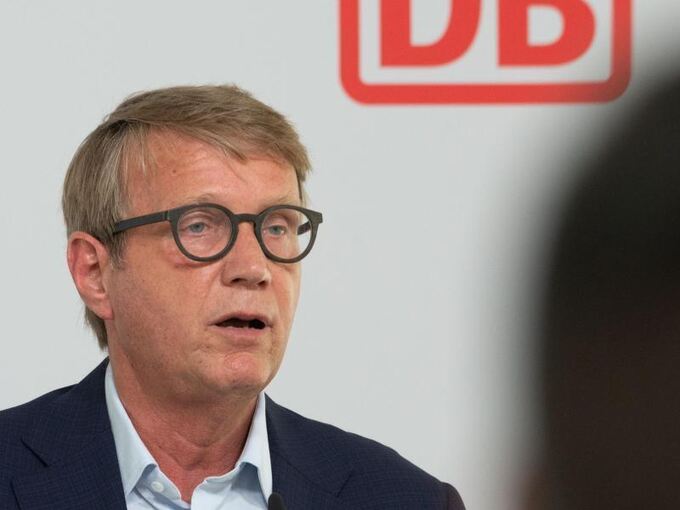 Bahn baut Rekord-Eisenbahnbrücke im Filstal fertig