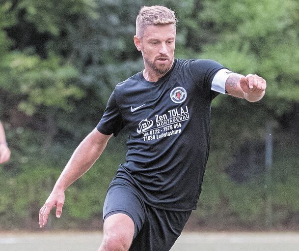 Fußballer Ermal Gashi will den fehlenden Aufstieg mit Croatia Bietigheim dringend nachholen