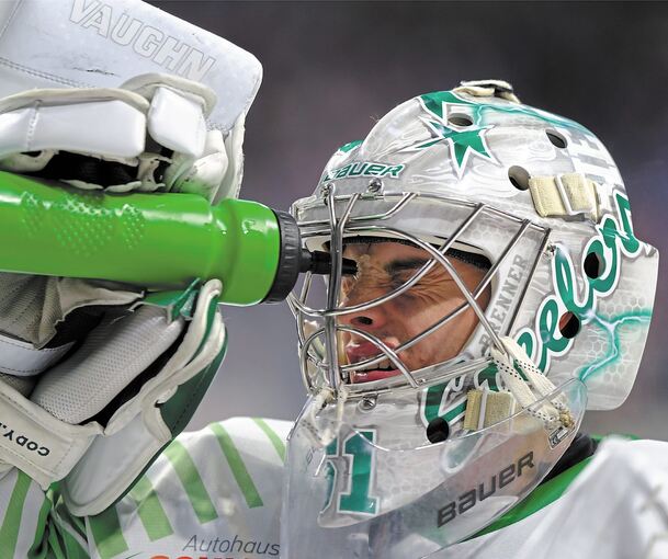 Im DEL-Spiel zwischen den Adler Mannheim und den Bietigheim Steelers ...