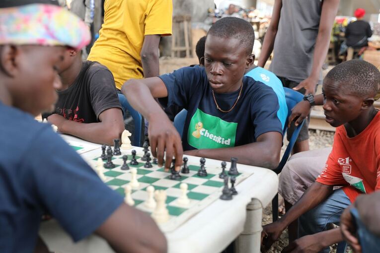 Schach als Lichtblick für Kinder in Slums