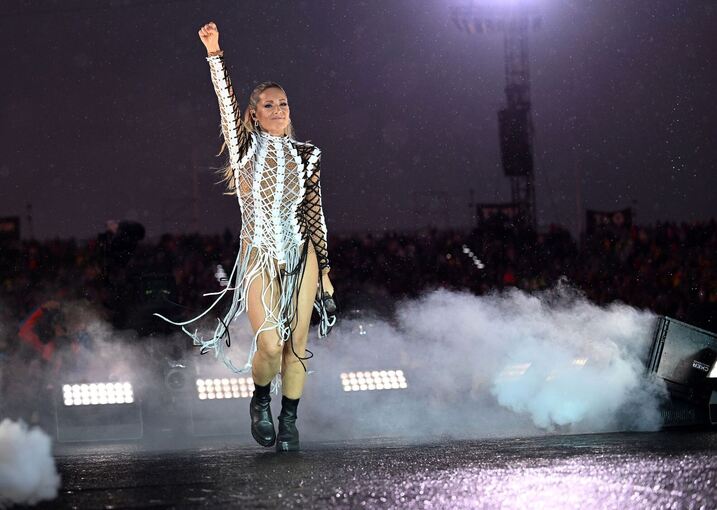 Party-Stimmung und Regen: Helene Fischer gibt Mega-Konzert