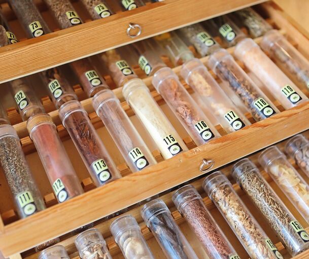 Drogen-Lehrsammlung fürs Bönnigheimer Museum Arzney-Küche