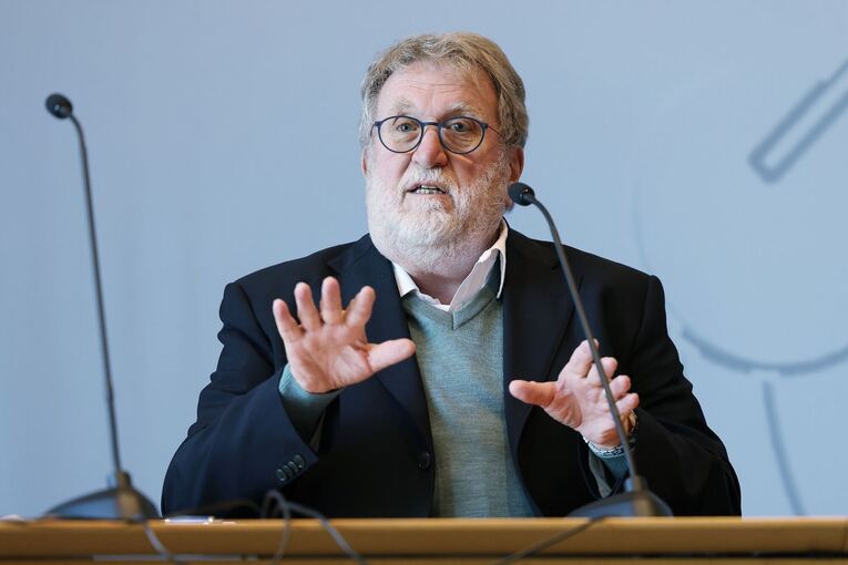 Corona für Stiko-Chef Mertens endemisch