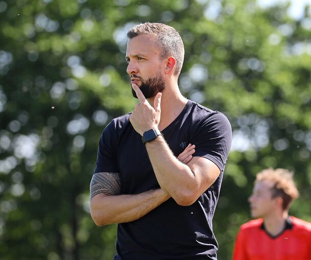 Patrick Müller greift mit dem FV Löchgau II noch einmal an