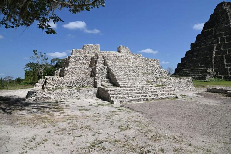 Dutzende Menschenopfer der Maya unter Pyramide entdeckt