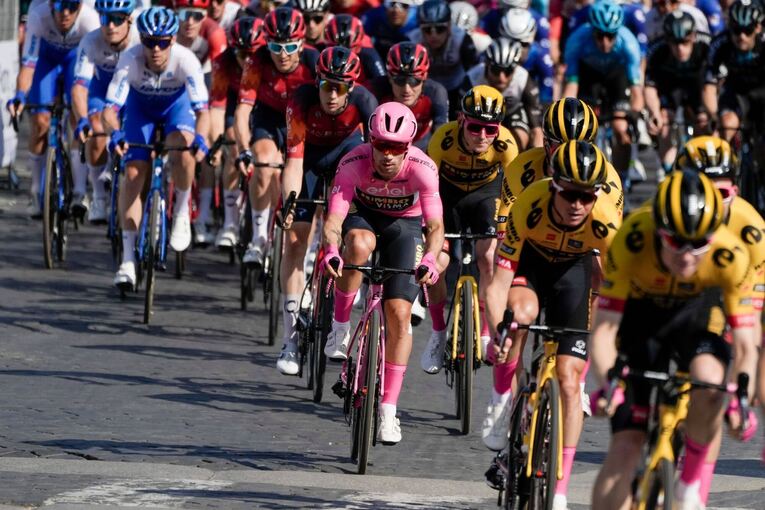 Roglic gewinnt 106. Giro - Kämna Neunter