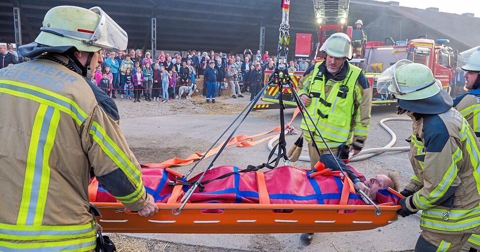 Übung der Freiberger Feuerwehr: Schnelle Rettung für Mensch und Kalb