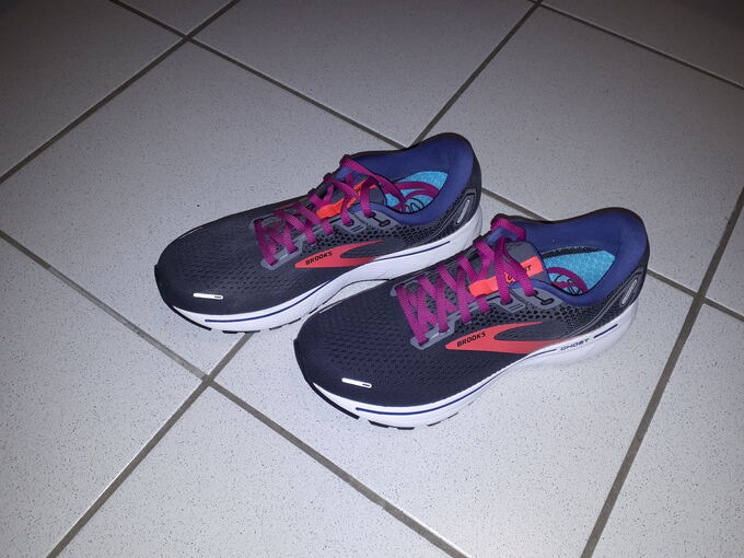 LKZ-Redakteurinnen Stephanie Nagel und Patricia Rapp kurz vor dem Lauf ...