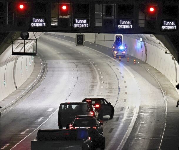 Engelbergtunnel: Verkehr steht am Sonntagabend wegen Sperrung still