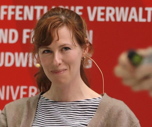 Zwei Journalisten berichten über Wege, den Hass zu überwinden