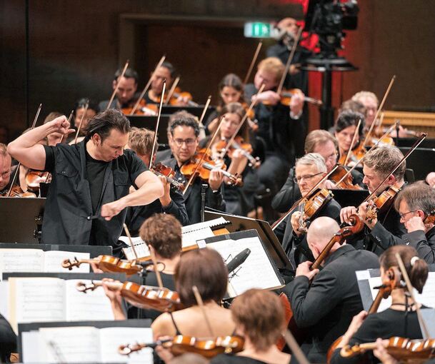Teodor Currentzis und das SWR Symphonieorchester: Unerhörter Aufschrei ...