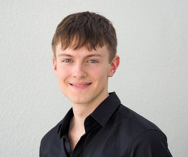 Max Porstmann studiert Regie an der ADK: „Ich möchte unbedingt Theater ...