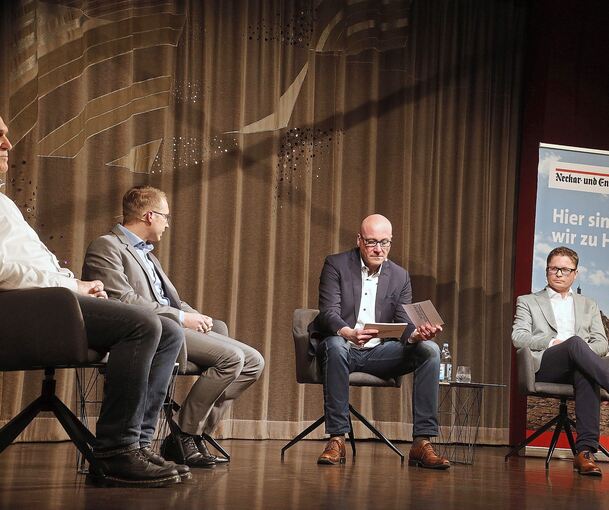 NEB-Podiumsdiskussion: Bewerber unterscheiden sich nur in Nuancen