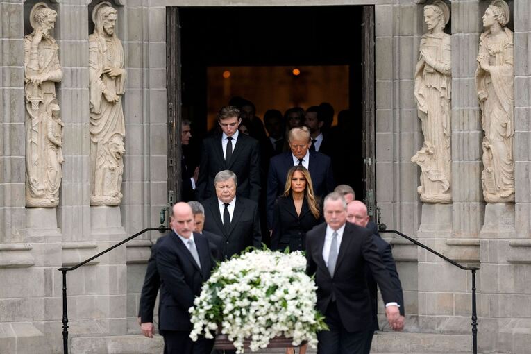 Melania Trump nimmt Abschied von ihrer Mutter