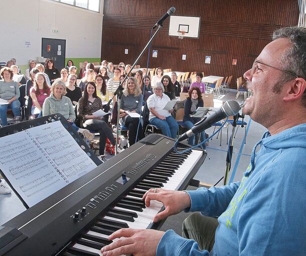 Chor „da capo“ holt sich Tipps von Film- und TV-Musik-Profi Hanjo Gäbler