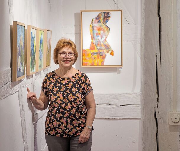 Eine Frau und viele Gesichter: Ditzinger Künstlerin Barbara Fauser ...