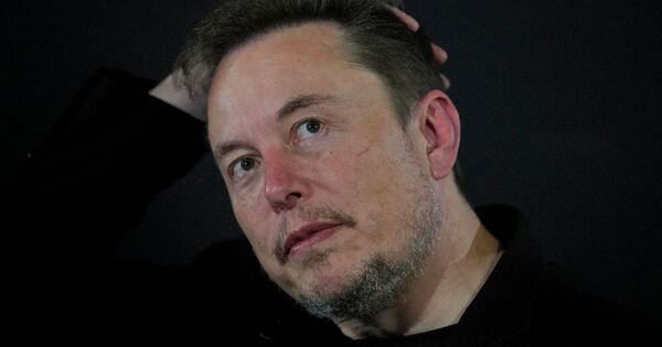 Elon Musk trifft Chinas Premier Li Qiang zu Gesprächen