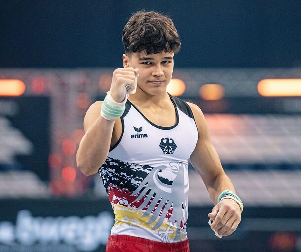 Jonas Eder vom MTV Ludwigsburg holt seine heiß ersehnte Medaille