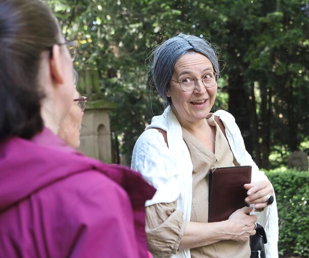Mit der Leichenbitterin über Ludwigsburgs Alten Friedhof