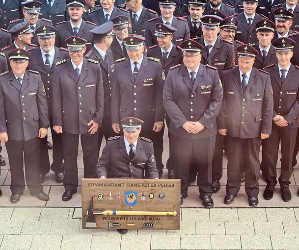 Großer Abschied vom Kommandanten Hans-Peter Peifer
