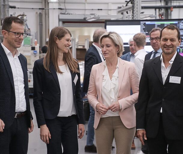 Ministerin Hoffmeister-Kraut auf Innovationstour im Kreis Ludwigsburg