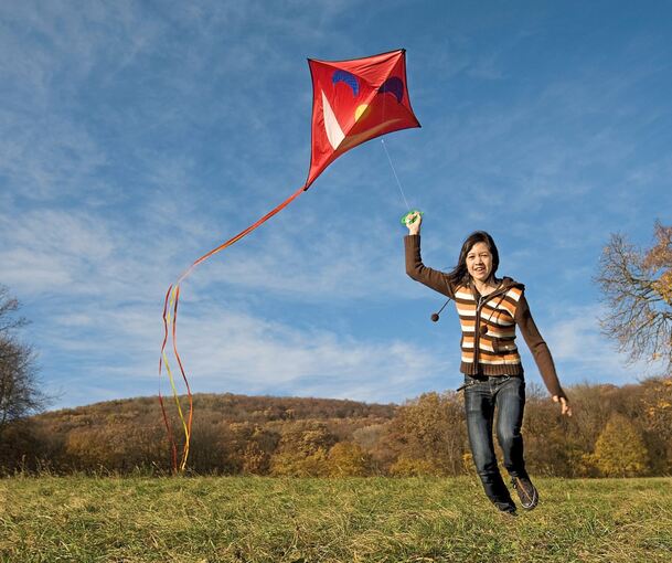 Tipps zum Drachen steigen lassen: Auf einer weiten Wiese geht es am besten