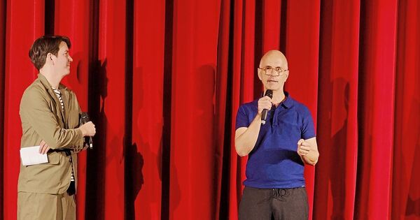 Die Energie beim Kinoerlebnis: Christoph Maria Herbst als „Buchspazierer“