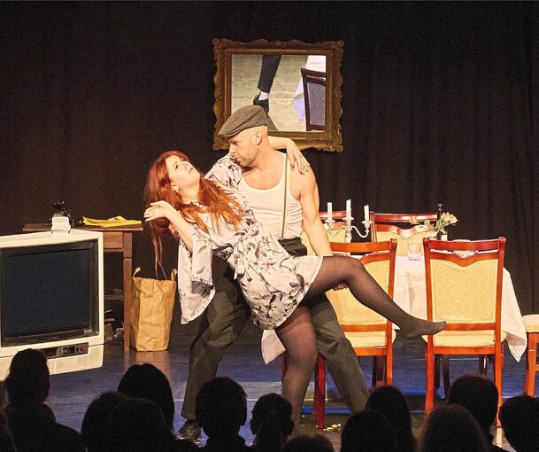 Dinner for one: Hier wird der Kult-Klassiker fetzig in Szene gesetzt