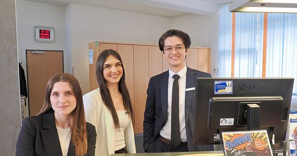 Lernen in der Praxis: Azubis der VR-Bank Ludwigsburg übernehmen sechs ...