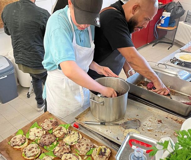 Wie TV-Koch Craig Taylor mit Sterneküche und viel Humor benachteiligte ...