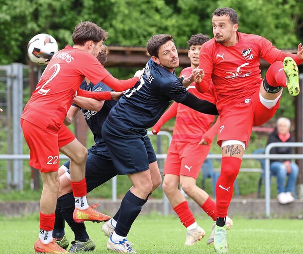 VfB Neckarrems sendet Lebenszeichen im Abstiegskampf mit Sieg gegen SV ...