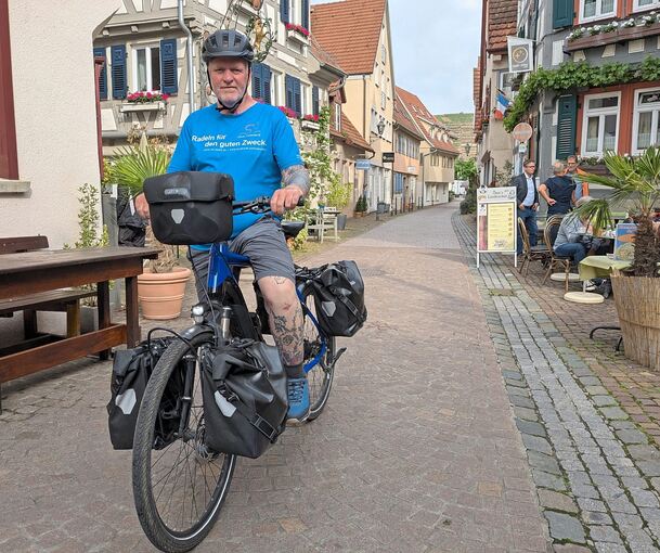 Zu Gast in Besigheim: Oliver Trelenberg radelt für den guten Zweck