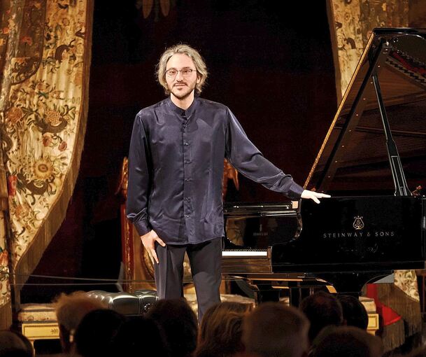 Alexander Gadjiev im Ordenssaal: Ein polyglottes Panoptikum der Stile