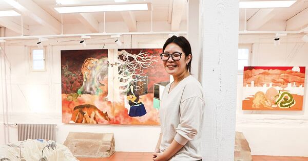 Hyein Kim zeigt Spiegelbilder des Inneren